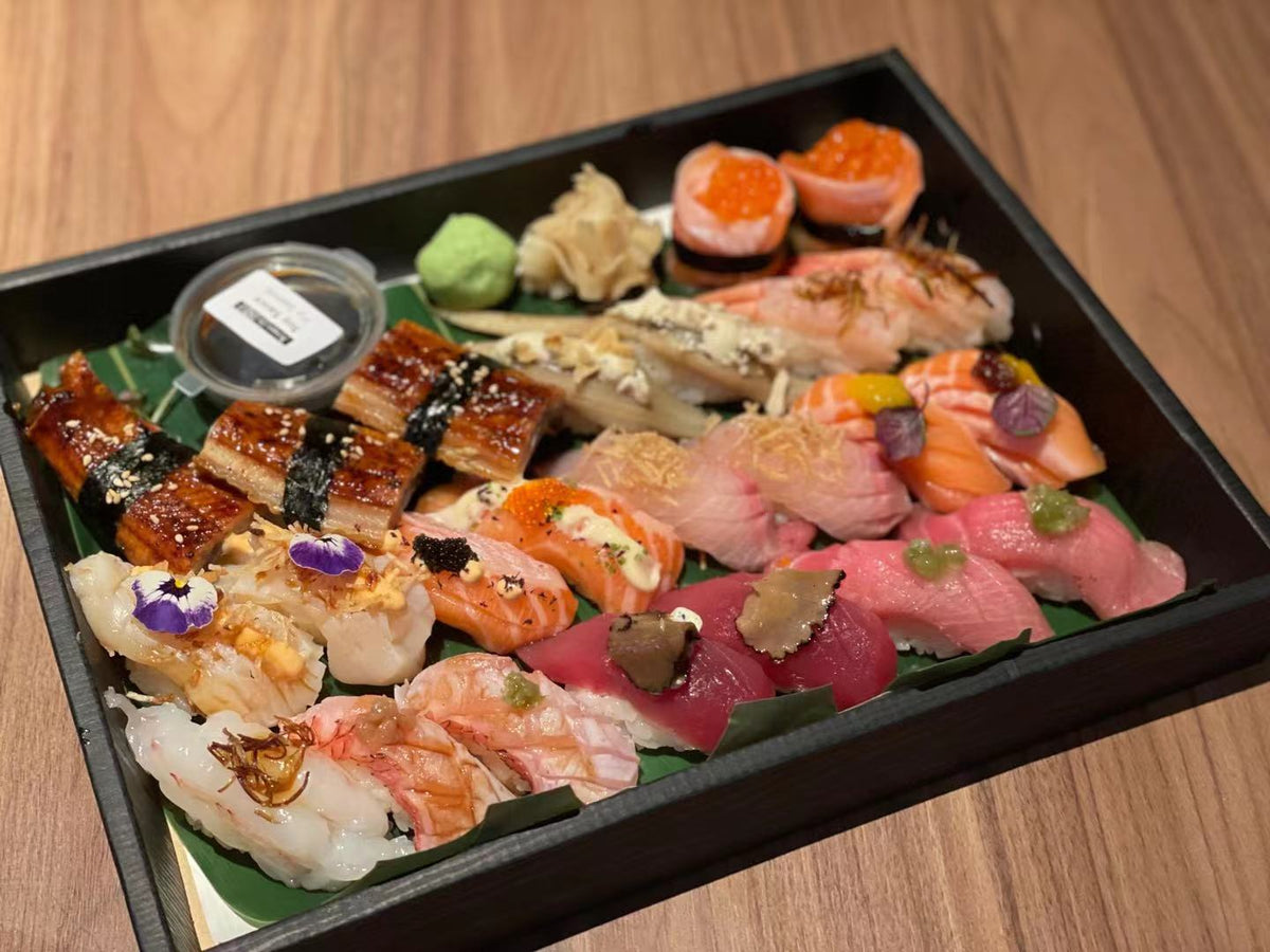Deluxe Omakase style sushi tasting Set 24pcs – Niku Ou Japanese Restaurant
